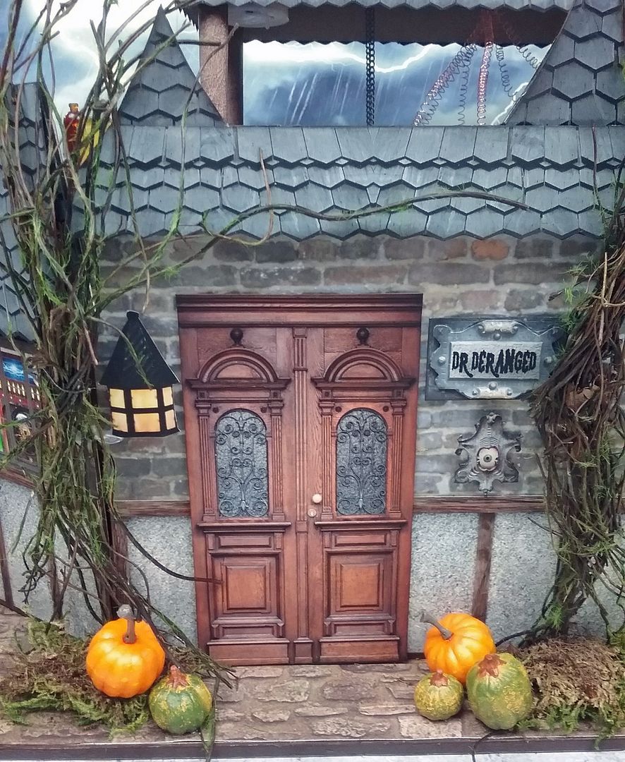 Artfully Musing: August 2016